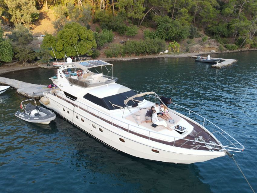BONUS MOTOR YACHT