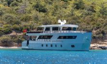 LARIMAR TRAWLER